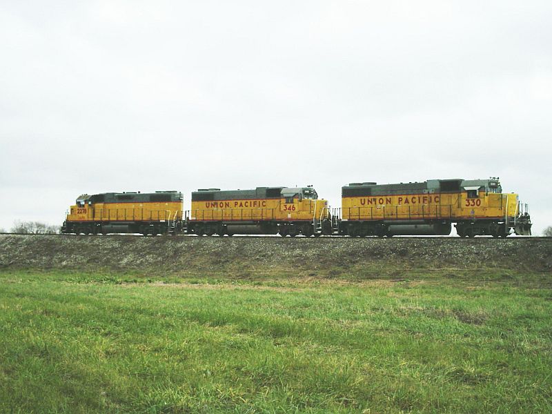 UP 330 and 346 with LLPX 2278
